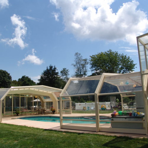 Connecticut Glass Pool Enclosure Manufactured by Roll-A-CoverAmerica's ...