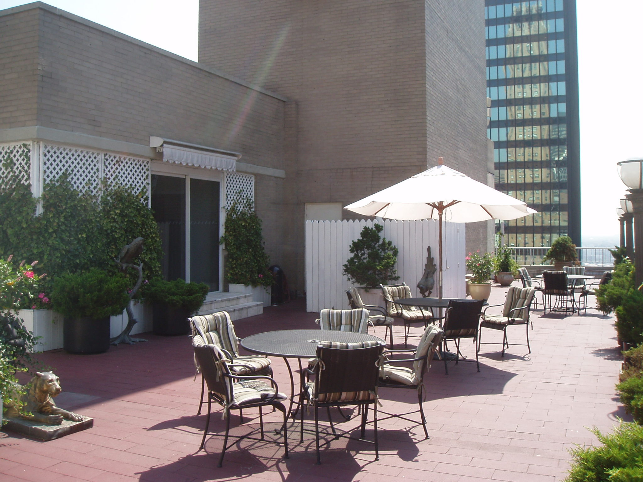 The Kimberly Hotel Retractable Roof, NYC: Roll-A-Cover, Intl ...