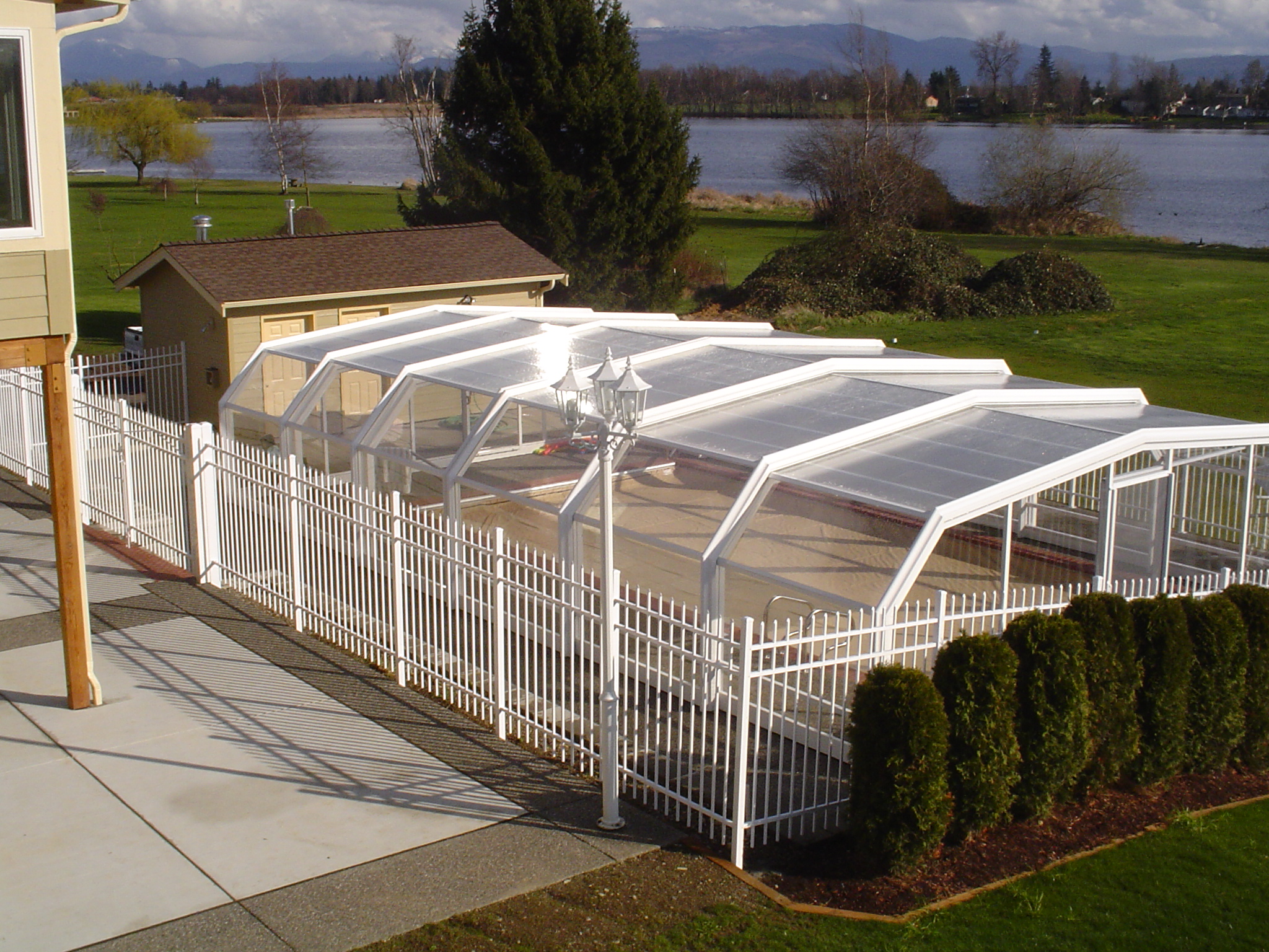 Washington Pool Enclosure Manufactured by Roll-A-CoverAmerica's Leading ...