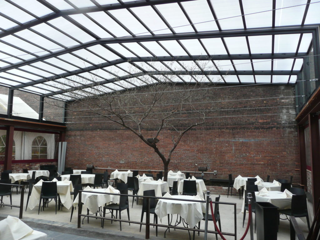 Retractable Roofs: Restaurants Benefit from Installing Retractable Roof ...