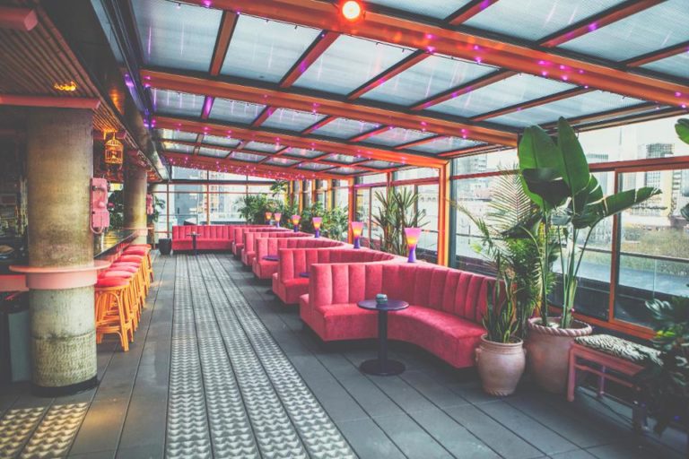 NYC Enclosed Rooftop Restaurants Manufactured by Roll-A-CoverAmerica's ...