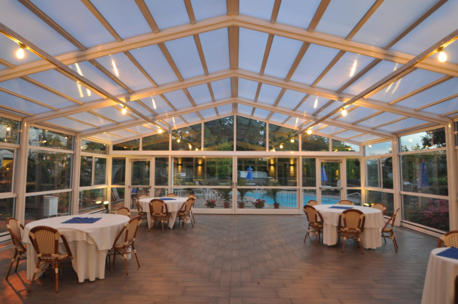 Minnesota Retractable Enclosures Manufactured by Roll-A-CoverAmerica's ...