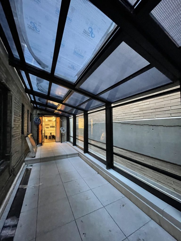 Retractable Roofing Systems Manufactured by Roll-A-Cover, Intl.America ...