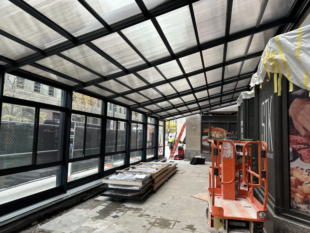 Roll-A-Cover Retractable Enclosure InstallationsAmerica's Leading ...